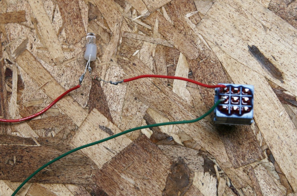 LoFi Fuzz Distortion Assembly Instructions – Synthrotek