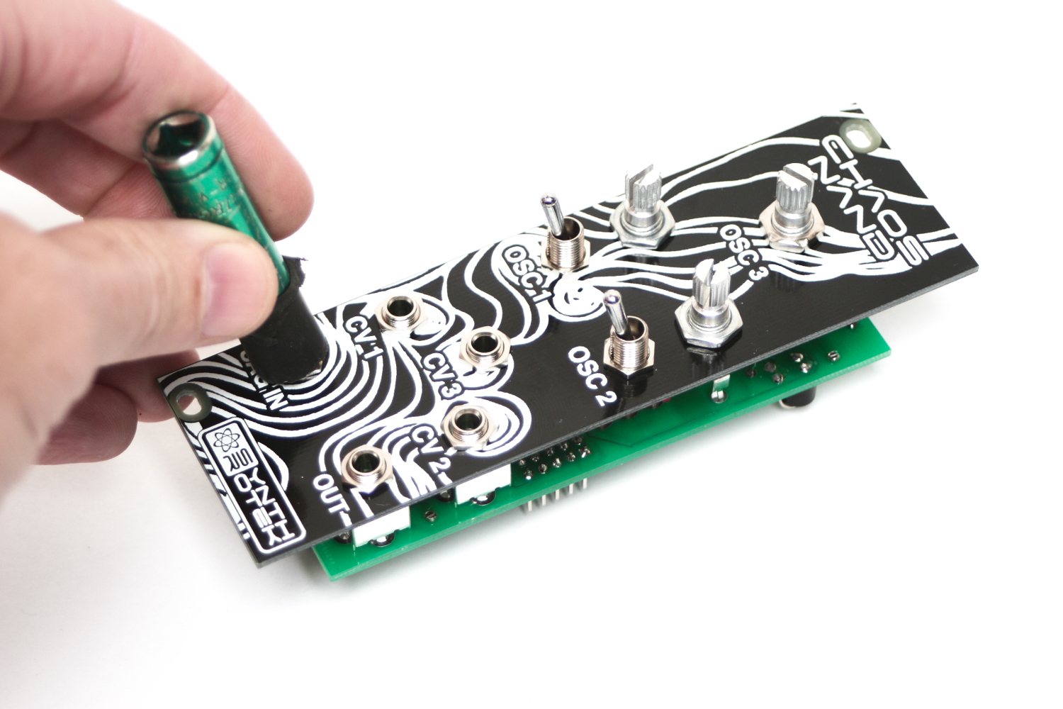 4093 Chaos NAND Synth Assembly Instructions – Synthrotek